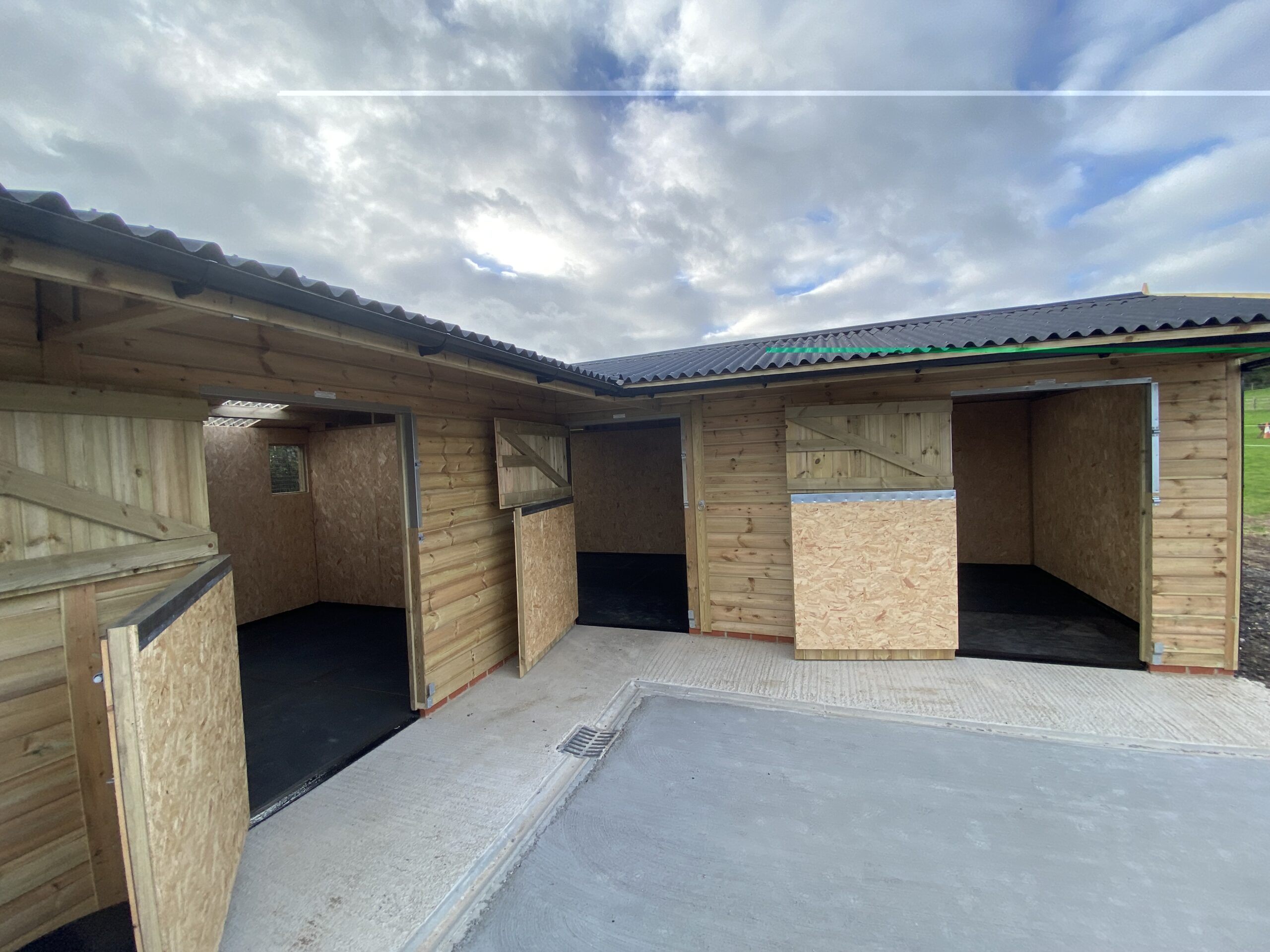 Benefits of Stable Matting - Horsemat